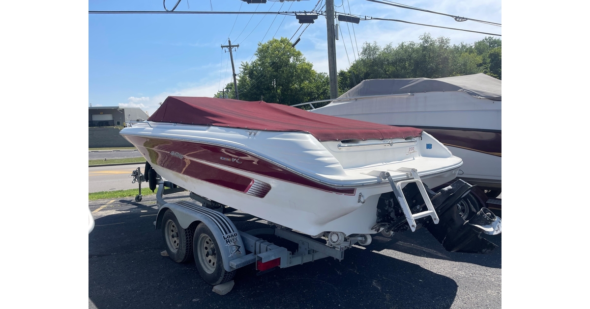 Boat Matrix | 1994 Sea Ray 200 Signature