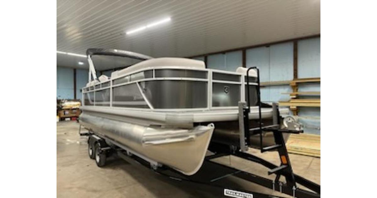 Boat Matrix | 2024 Sweetwater 2286SBCX