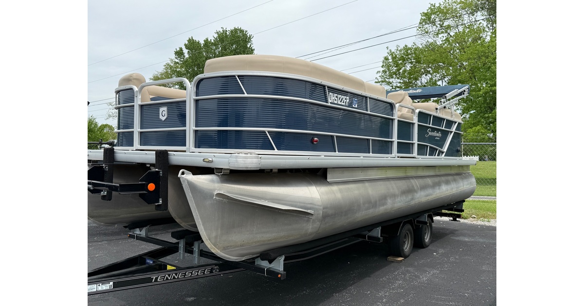 Boat Matrix | 2006 Sweetwater 2286SLC